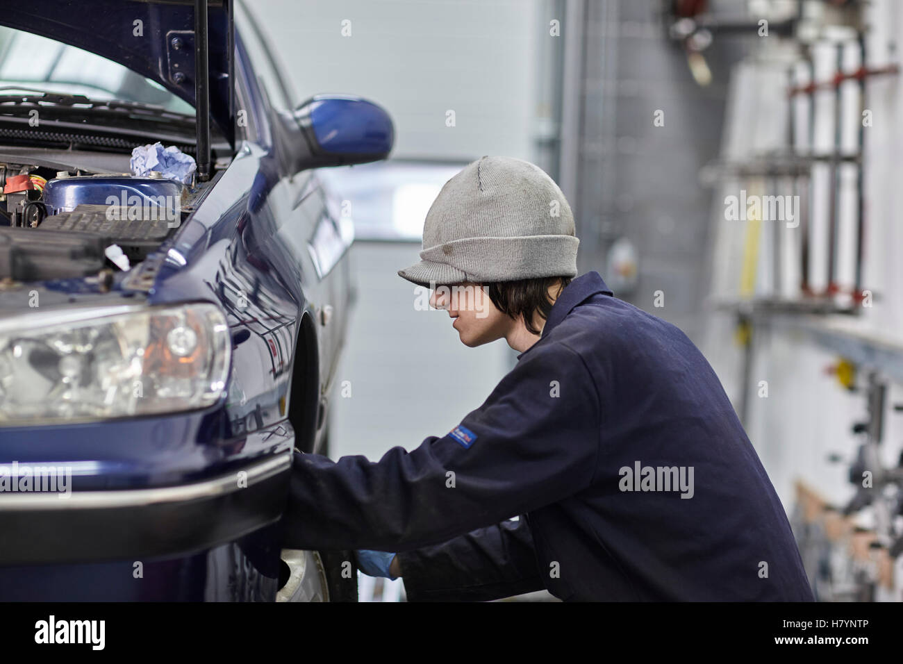 Motor vehicle testing hi-res stock photography and images - Alamy