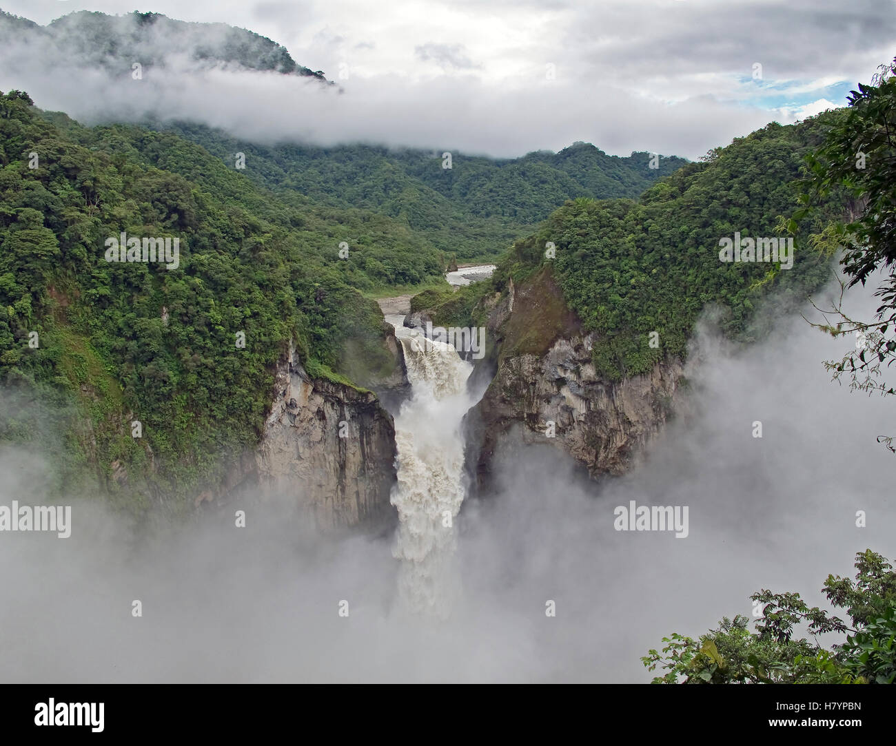 San Rafael Falls, Cayambe Coca Ecological Reserve, Ecuador Stock Photo ...