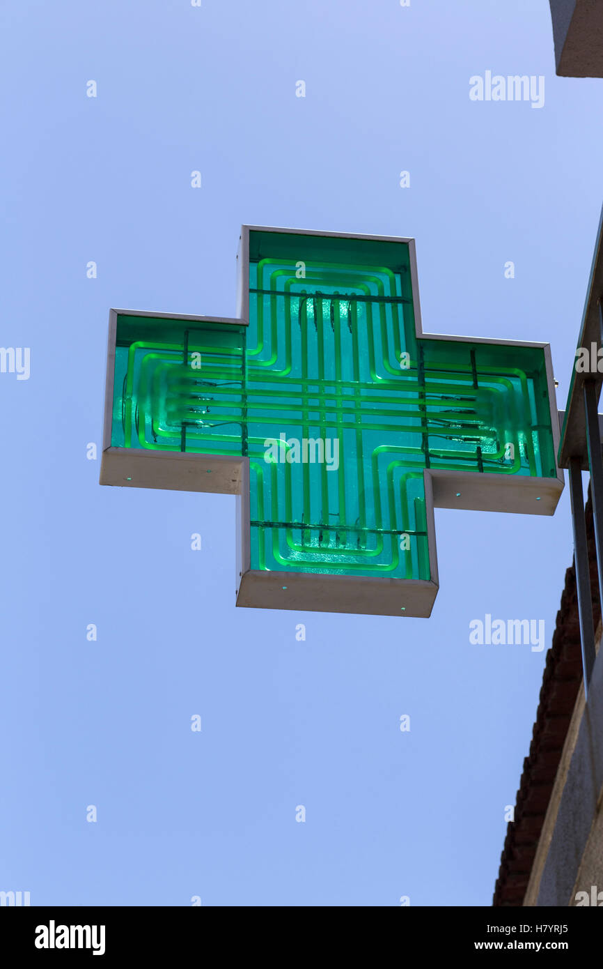 Pharmacy sign hi-res stock photography and images - Alamy