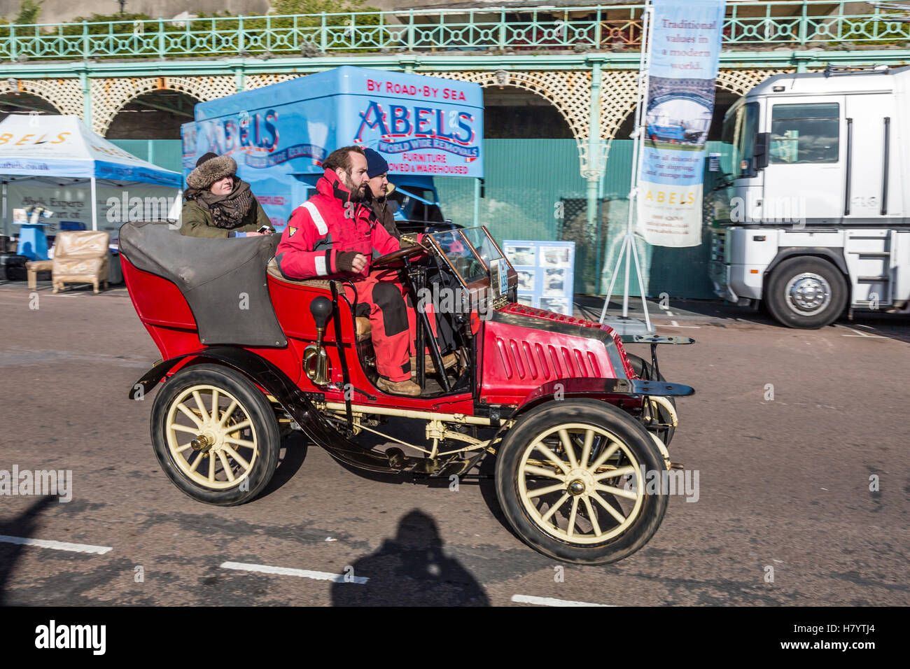 Bonham`s London to Brighton Veteran Car Rally Stock Photo - Alamy