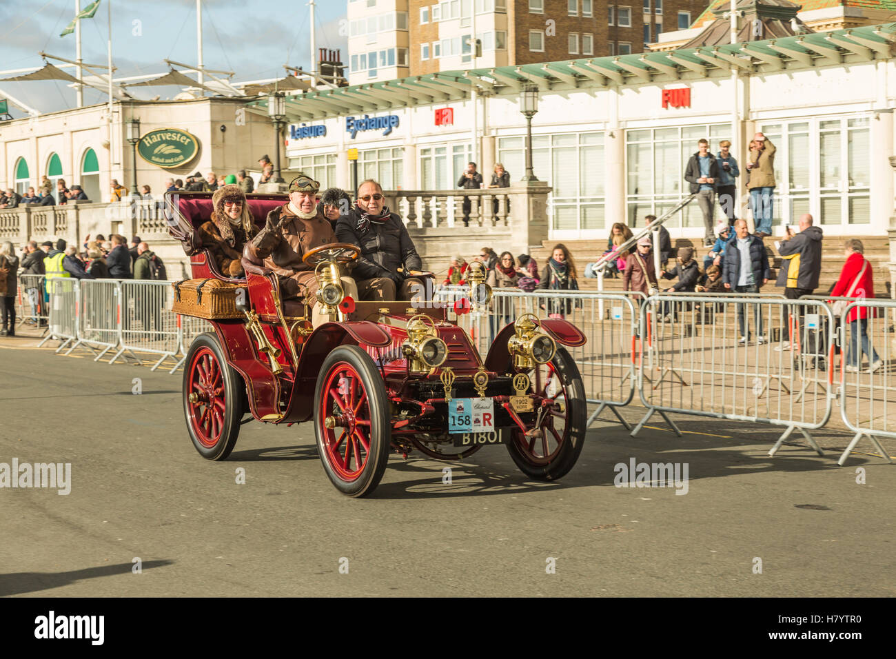 Bonham`s London to Brighton Veteran Car Rally Stock Photo - Alamy