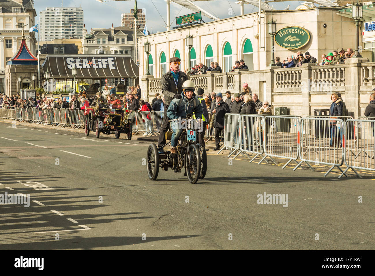 Bonham`s London to Brighton Veteran Car Rally Stock Photo - Alamy
