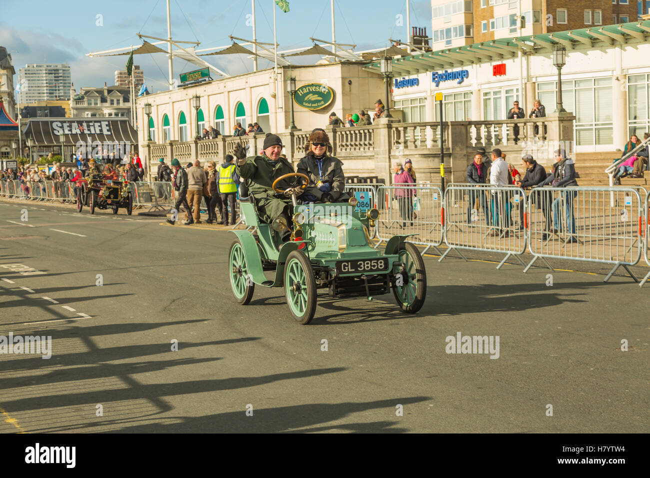 Bonham`s London to Brighton Veteran Car Rally Stock Photo - Alamy