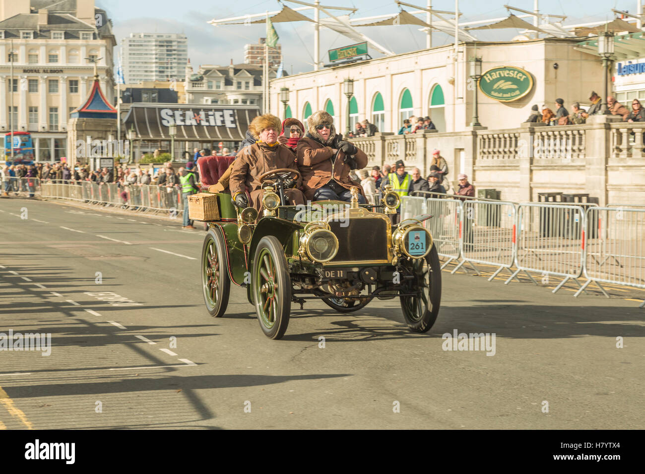 Bonham`s London to Brighton Veteran Car Rally Stock Photo - Alamy