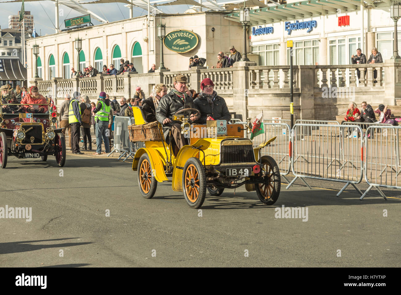 Bonham`s London to Brighton Veteran Car Rally Stock Photo - Alamy