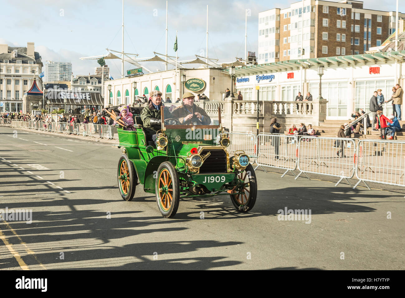 Bonham`s London to Brighton Veteran Car Rally Stock Photo - Alamy