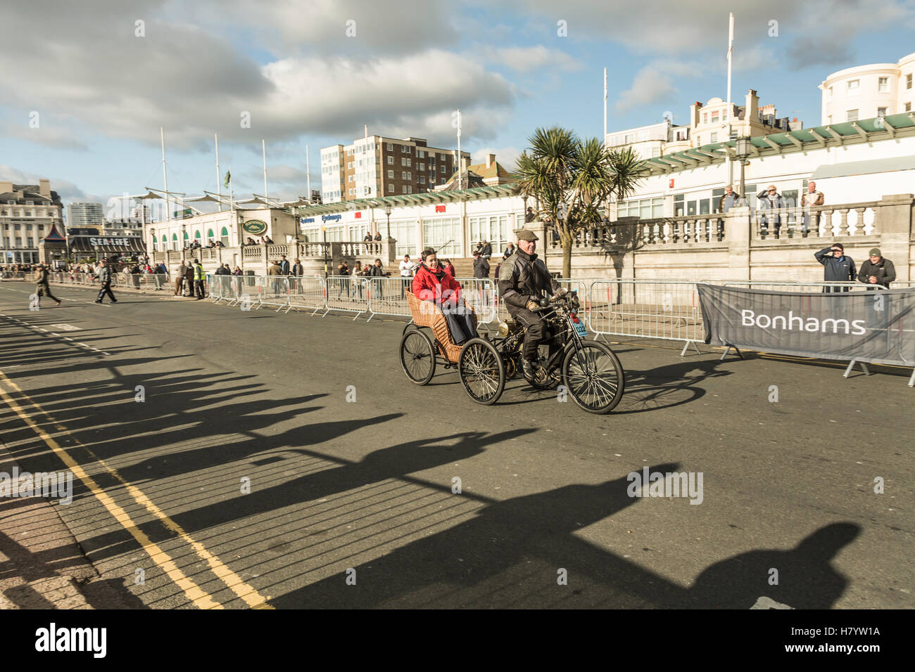 Bonham`s London to Brighton Veteran Car Rally Stock Photo - Alamy