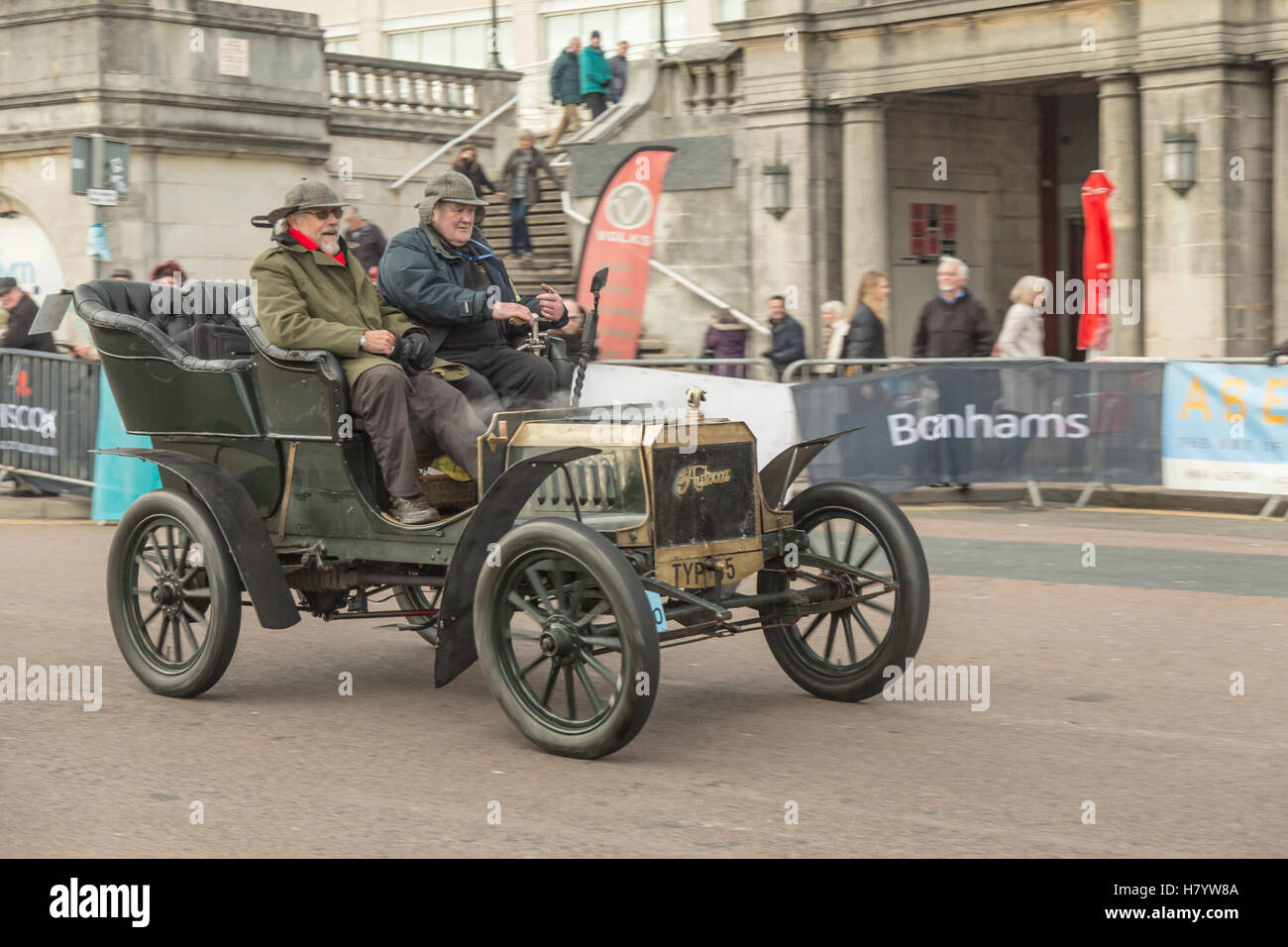 Bonham`s London to Brighton Veteran Car Rally Stock Photo - Alamy