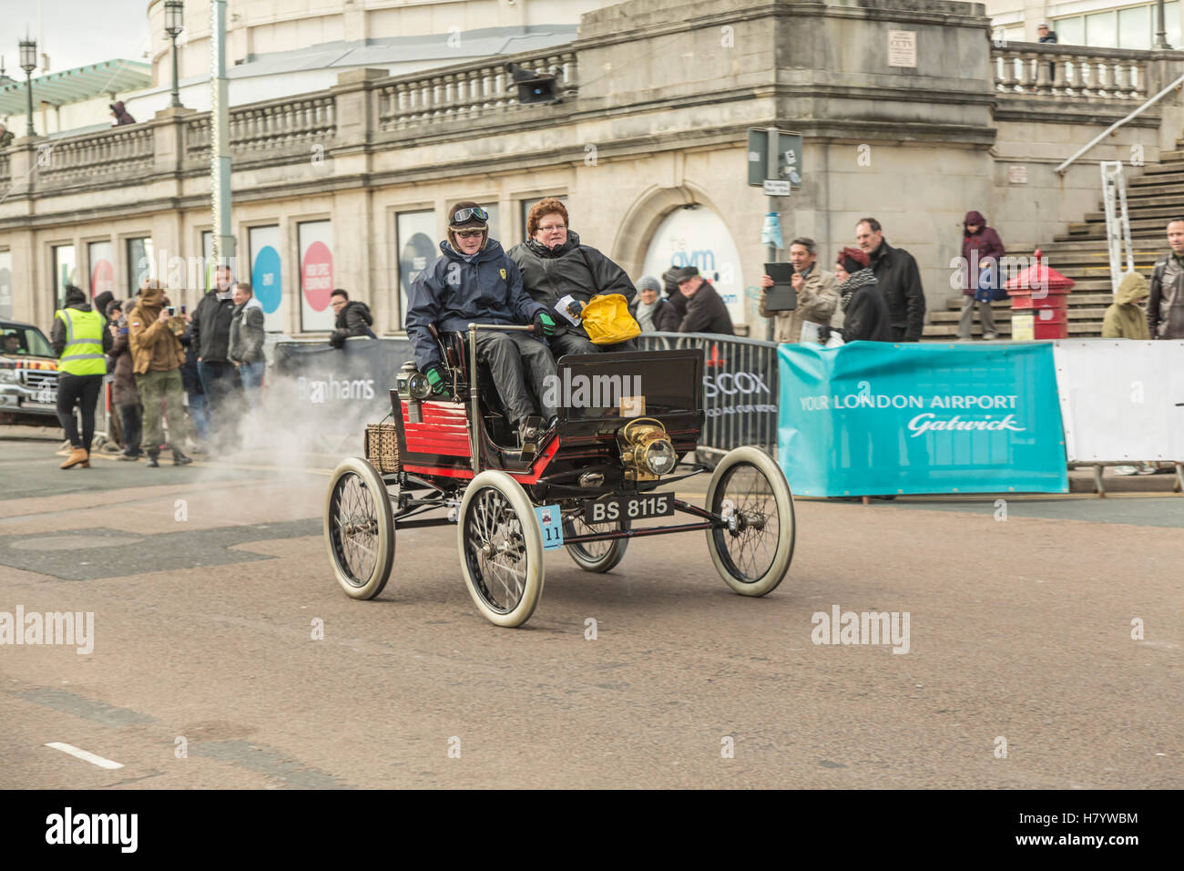 Bonham`s London to Brighton Veteran Car Rally Stock Photo - Alamy