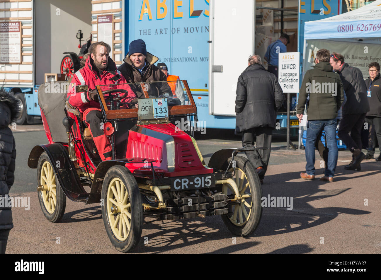 Bonham`s London to Brighton Annual Veteran Car Rally Stock Photo - Alamy