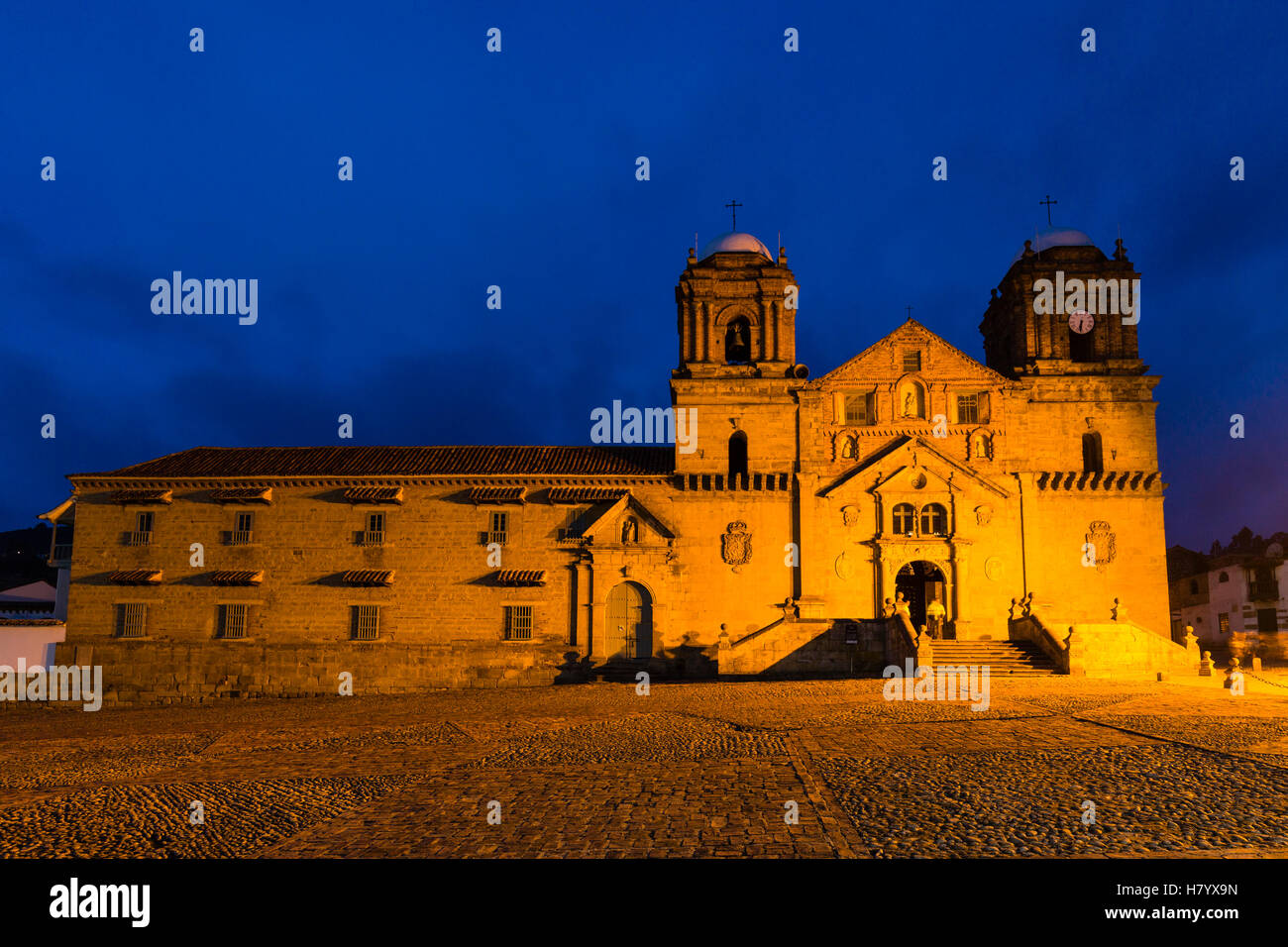 Monastery at dawn, Convento de los Franciscanos, Plaza Principal ...