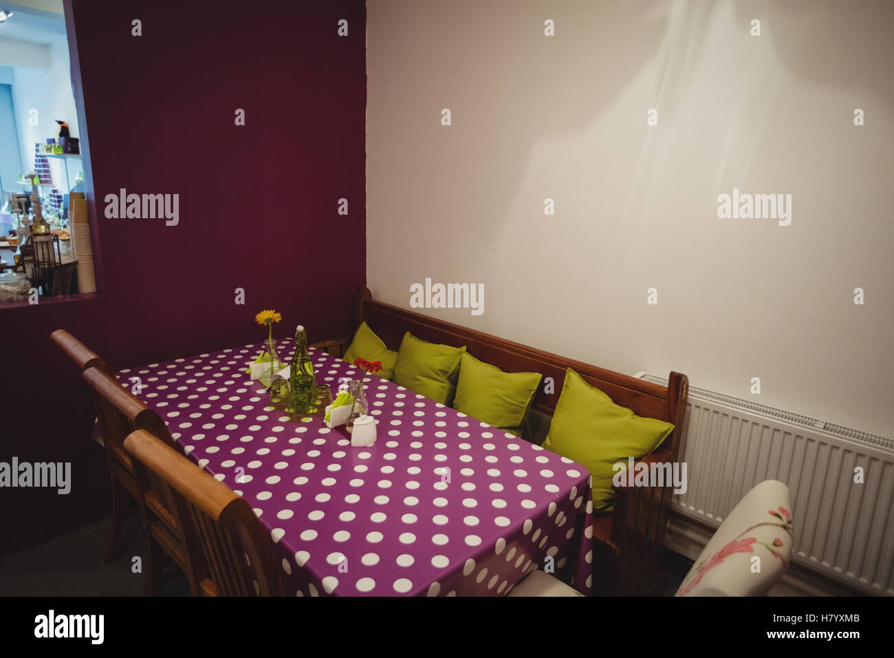 Table setting in cake shop Stock Photo - Alamy