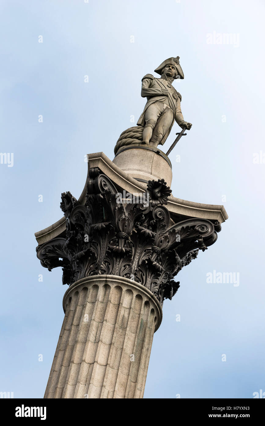 Nelsons memorial statue hi-res stock photography and images - Alamy