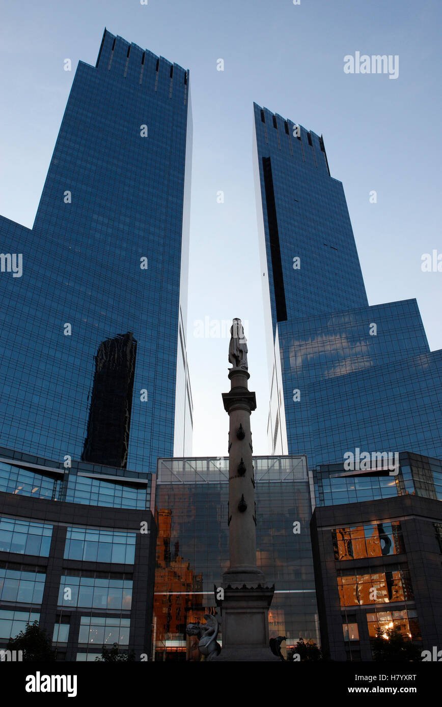 Time Warner Center and the Columbus Monument at Columbus Circle in ...