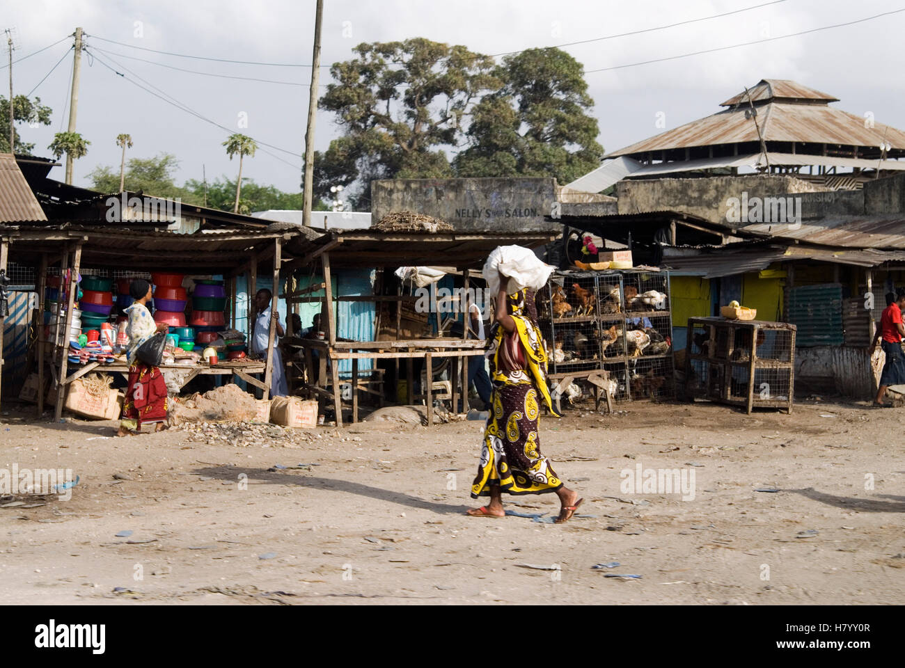 Mombasa kenya slum hi-res stock photography and images - Alamy