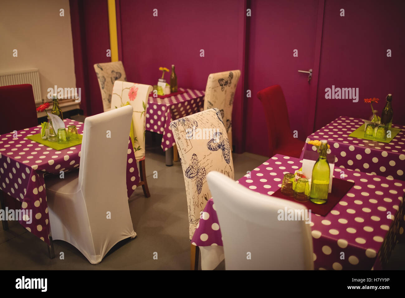 Table setting in cake shop Stock Photo - Alamy