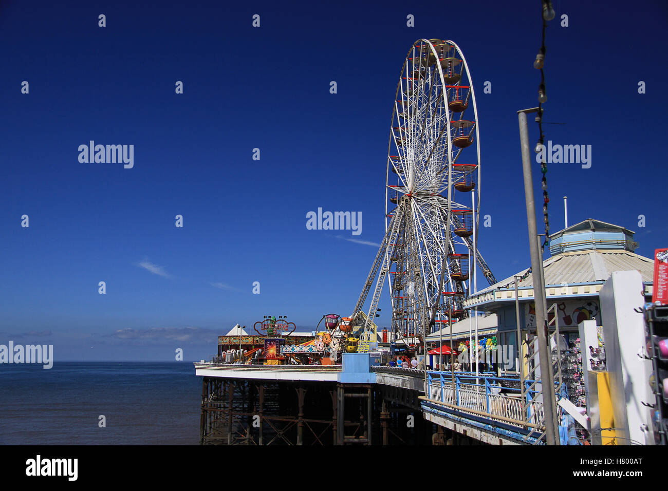 Blackpool pier England with ferris wheel Stock Photo - Alamy
