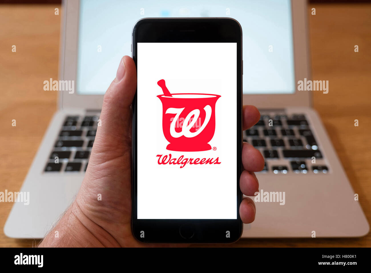 Walgreens Logo High Resolution Stock Photography and Images - Alamy