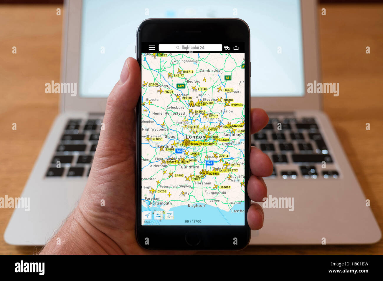 Congested uk airspace hi-res stock photography and images - Alamy