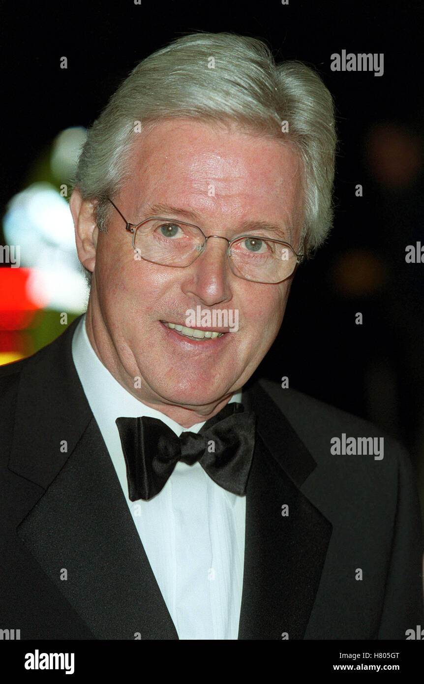 Tv presenter michael aspel hi-res stock photography and images - Alamy