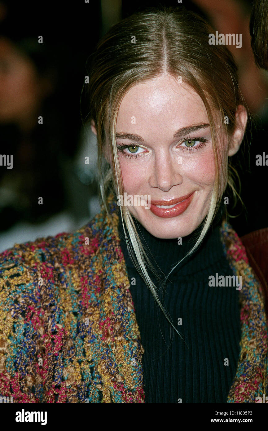 Jennifer gareis hi-res stock photography and images - Alamy