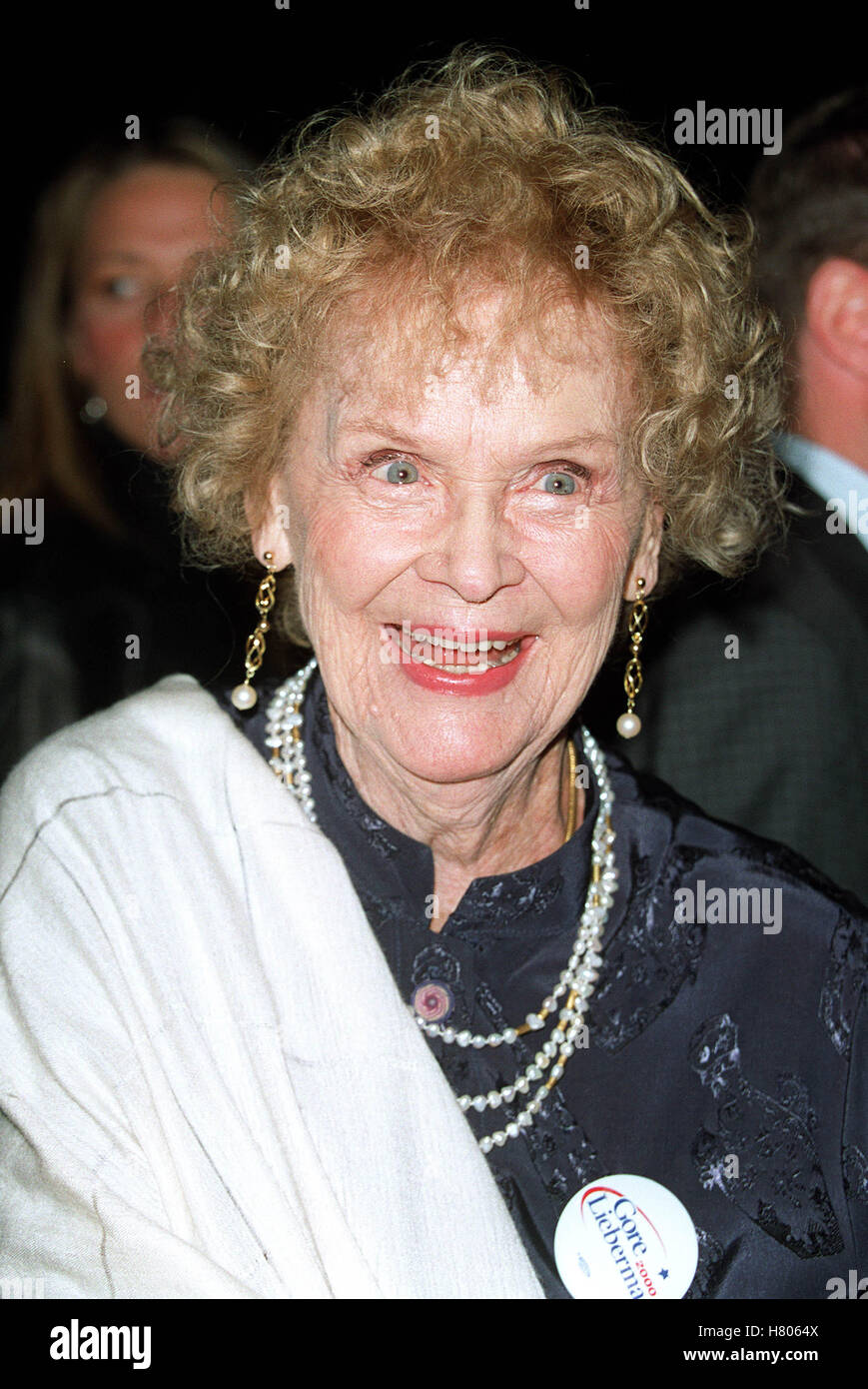Gloria Stuart 2009