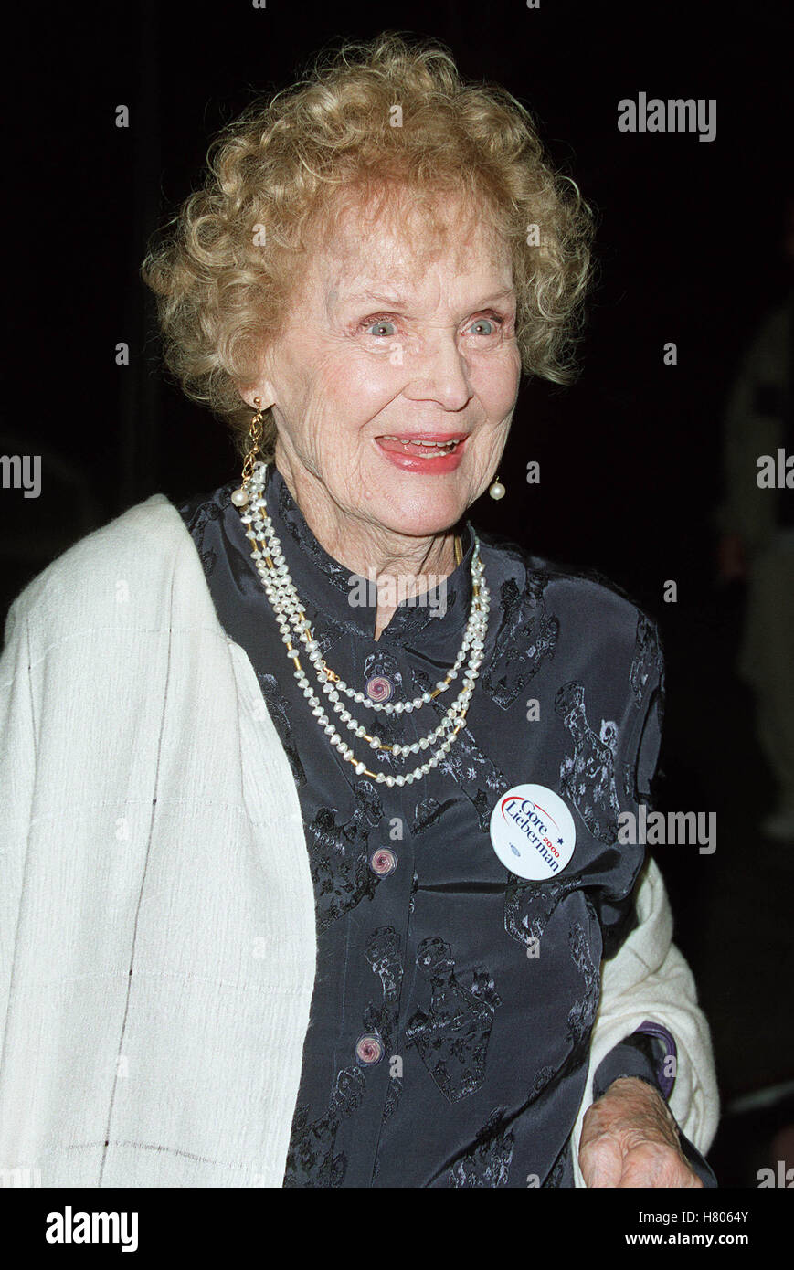 Gloria stuart hi-res stock photography and images - Alamy