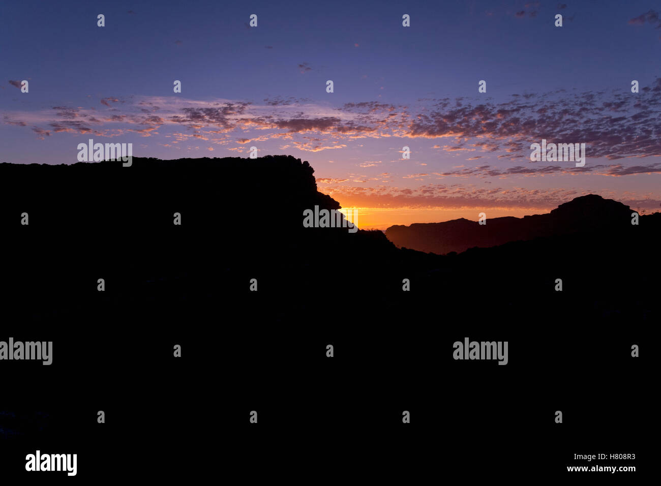 Sunset over Table Mountain, Cape Town, South Africa Stock Photo - Alamy
