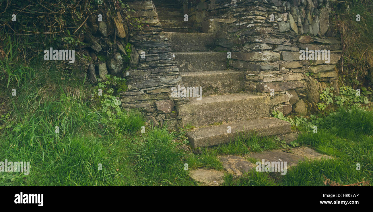 Medieval watch tower hi-res stock photography and images - Alamy