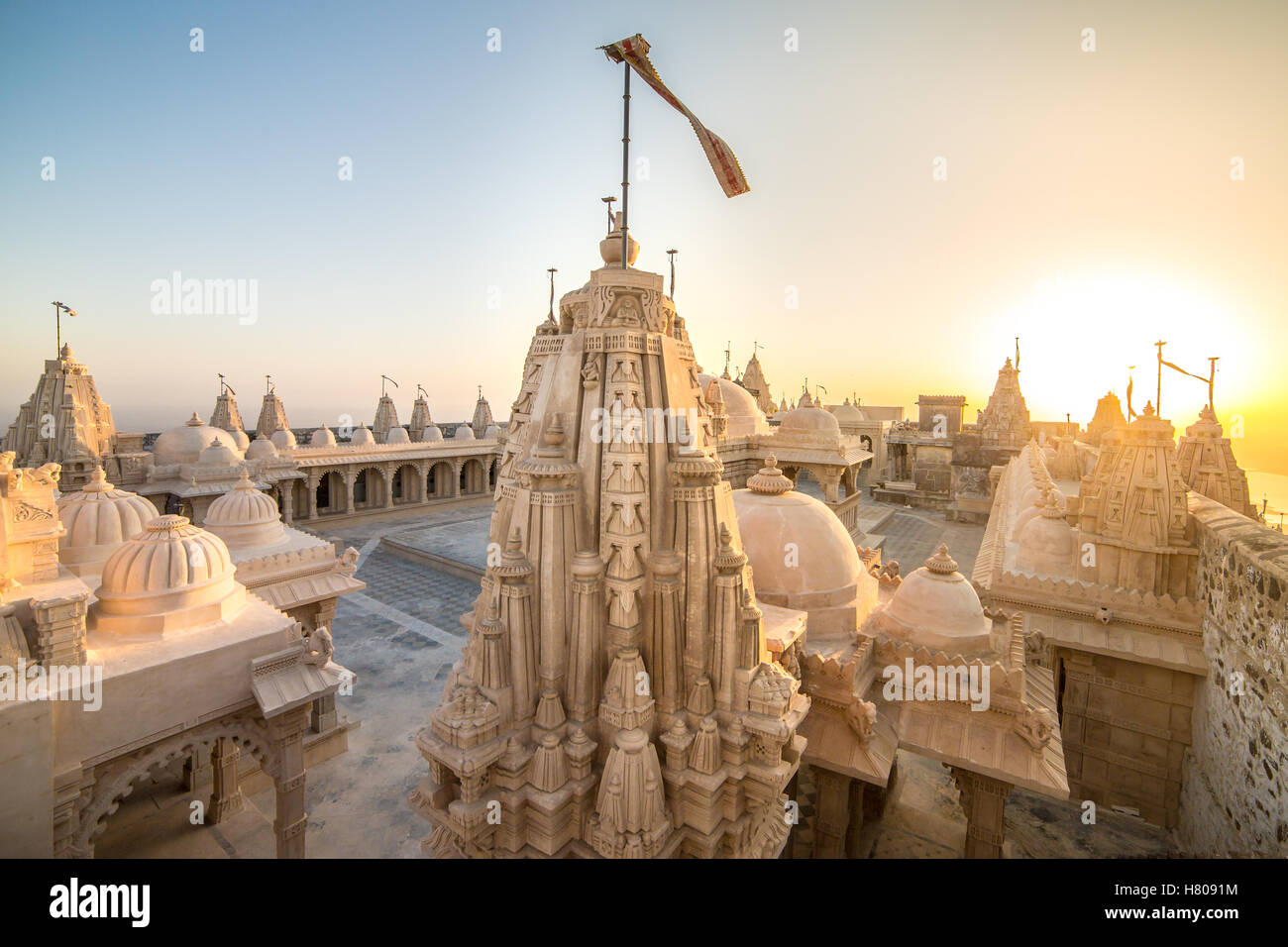 Jain temples on top of Shatrunjaya hill. Palitana (Bhavnagar district ...