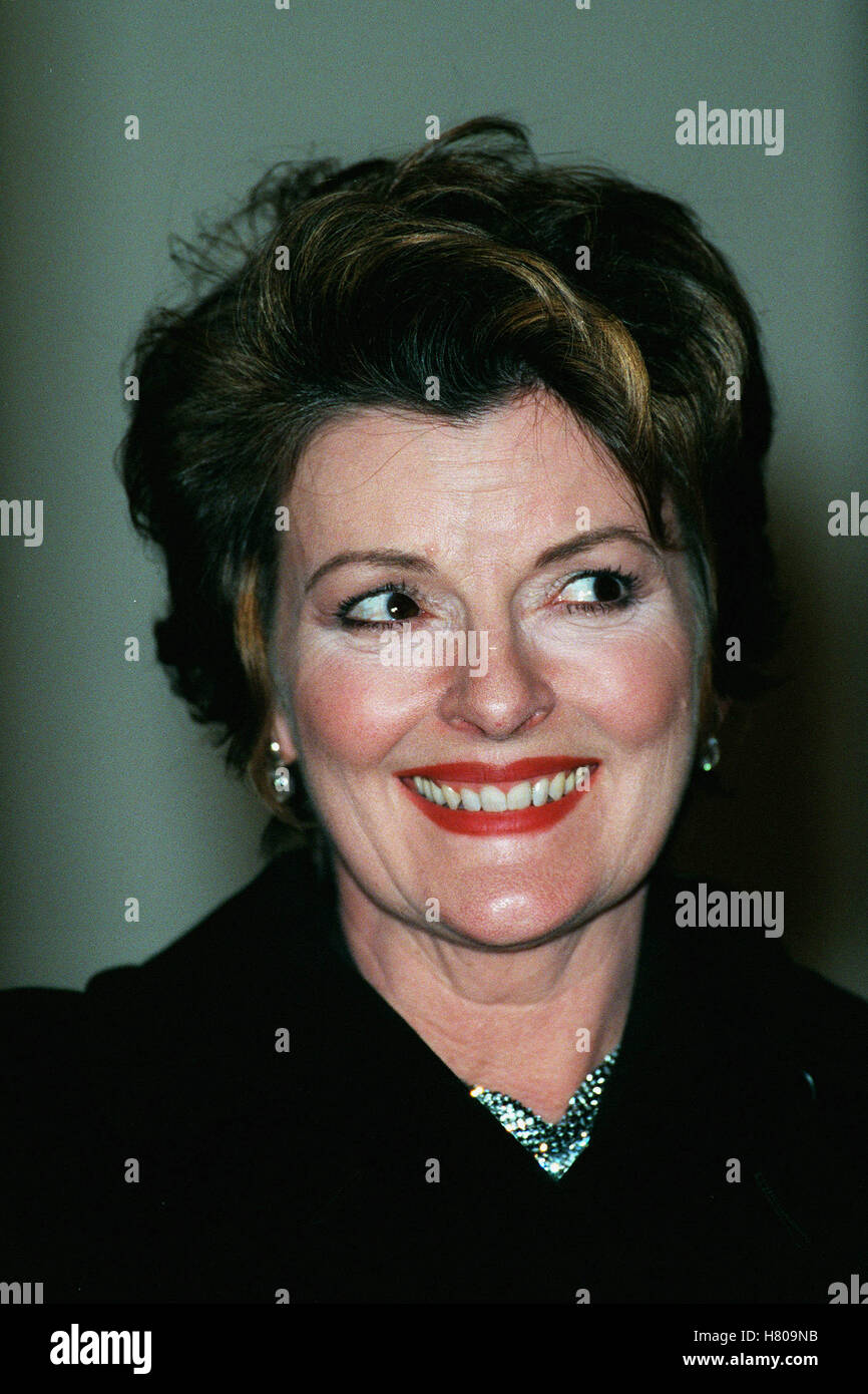 Brenda blethyn portrait hi-res stock photography and images - Alamy Brenda blethyn portrait hi-res stock photography and images - Alamy