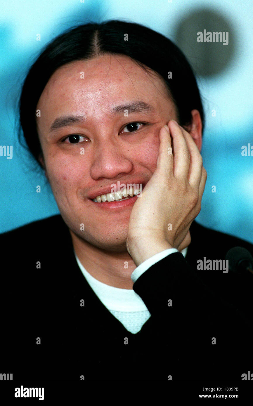 Tony bui hi-res stock photography and images - Alamy