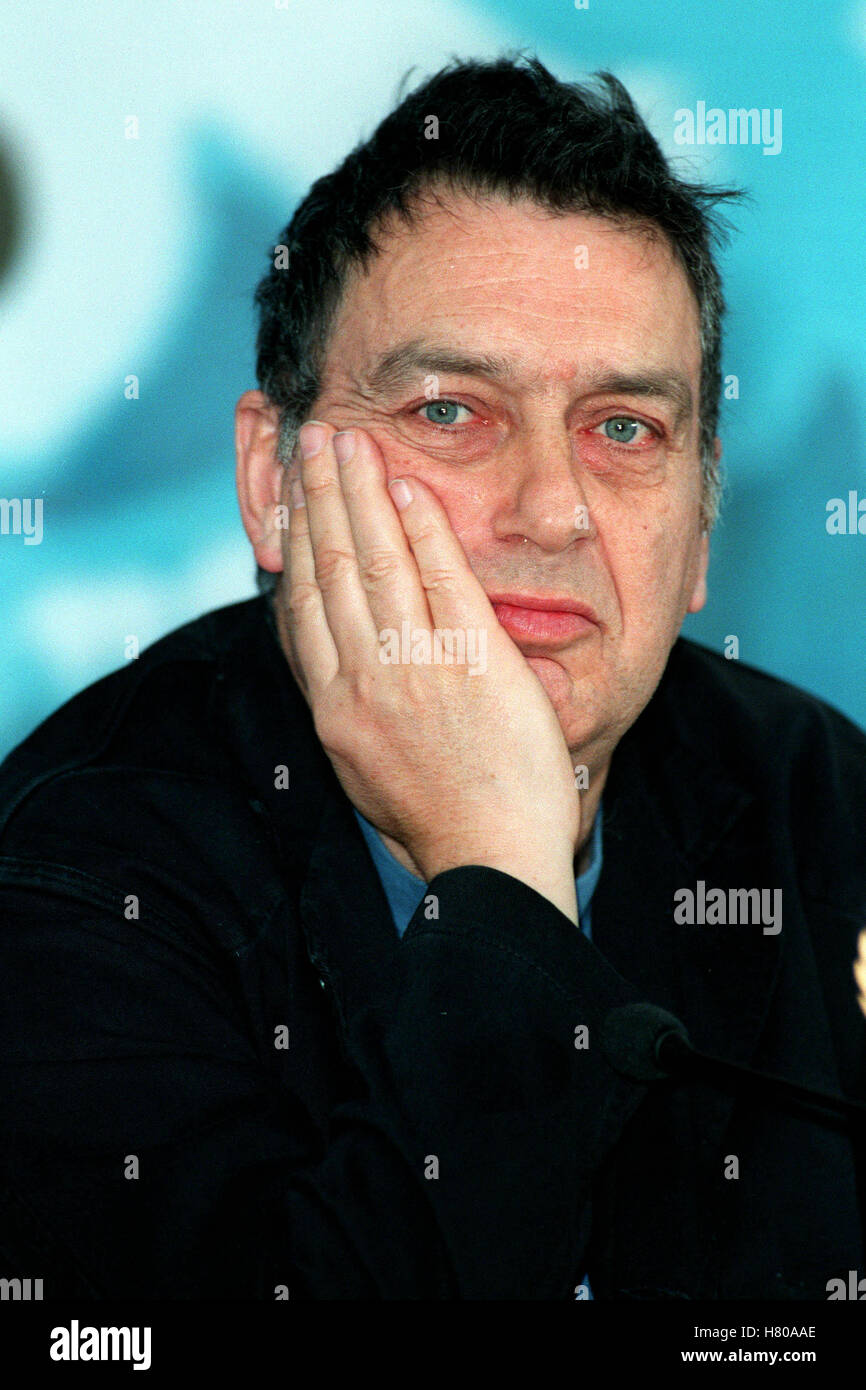 STEPHEN FREARS BERLIN GERMANY 23 February 1999 Stock Photo - Alamy