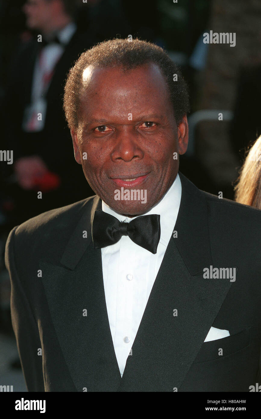 SIDNEY POITIER LOS ANGELES USA 25 March 1999 Stock Photo - Alamy