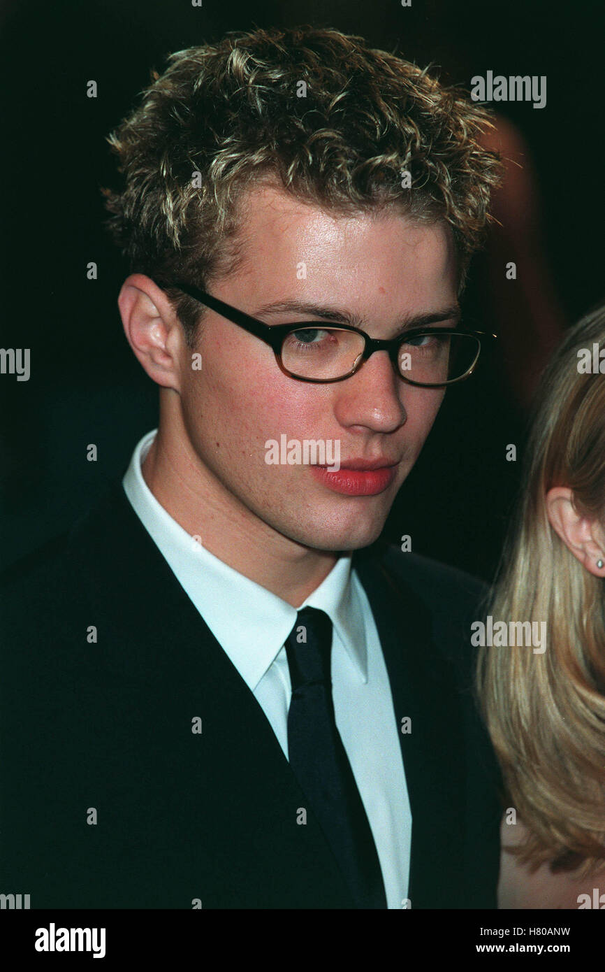 Ryan Phillippe's Instagram, Twitter & Facebook on IDCrawl