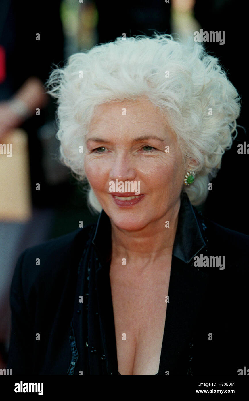 Fionnula flanagan hi-res stock photography and images - Alamy