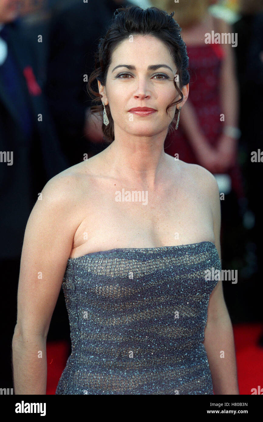 Kim delaney hi-res stock photography and images - Alamy