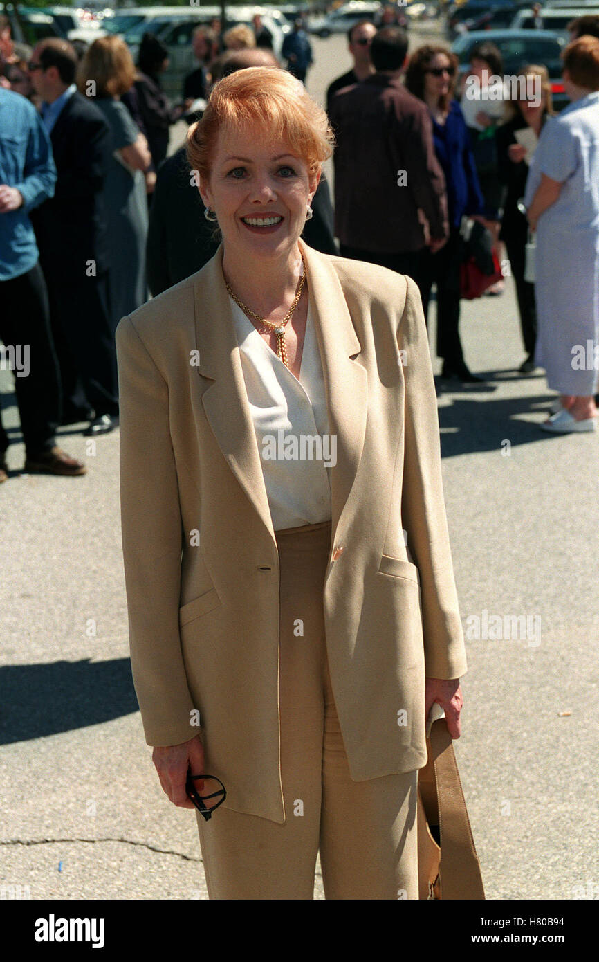 Lynn redgrave 1999 hi-res stock photography and images - Alamy