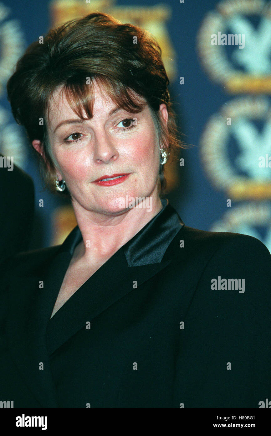 BRENDA BLETHYN LOS ANGELES USA 27 March 1999 Stock Photo - Alamy