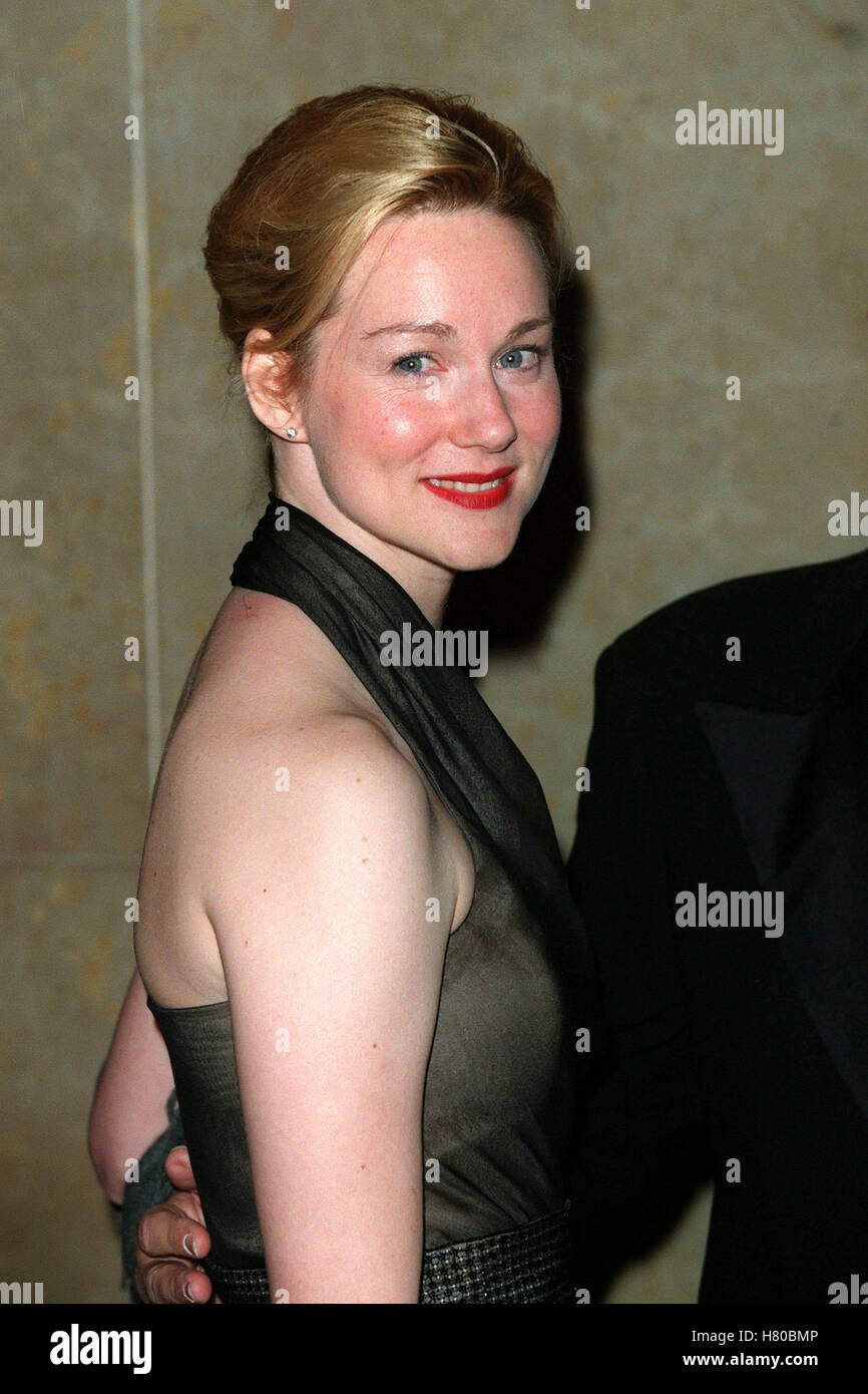 Actress laura linney hi-res stock photography and images - Alamy