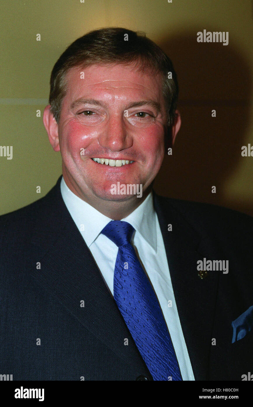 GRAHAM COLE LONDON ENGLAND 23 April 1999 Stock Photo - Alamy