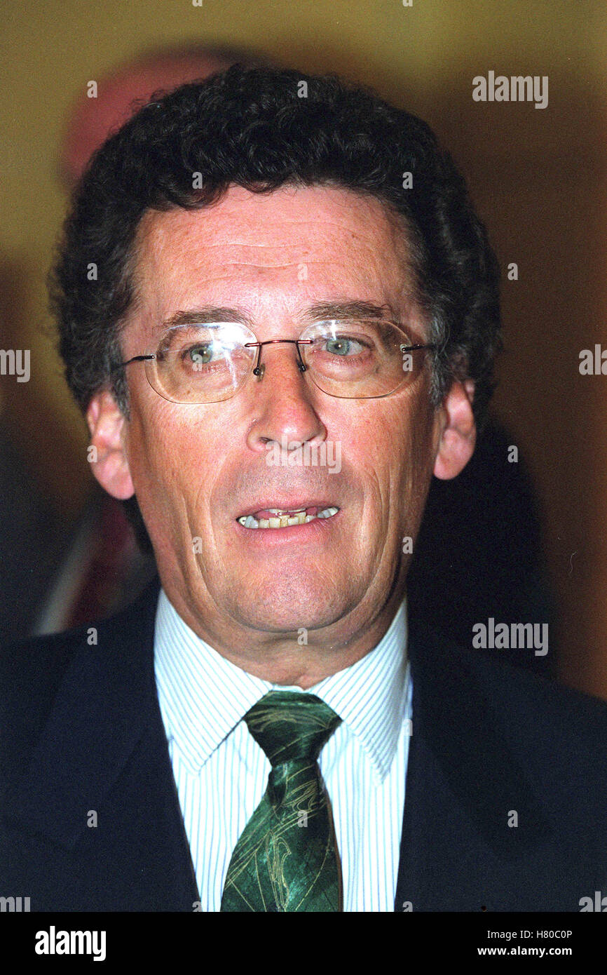 Robert powell hi-res stock photography and images - Alamy