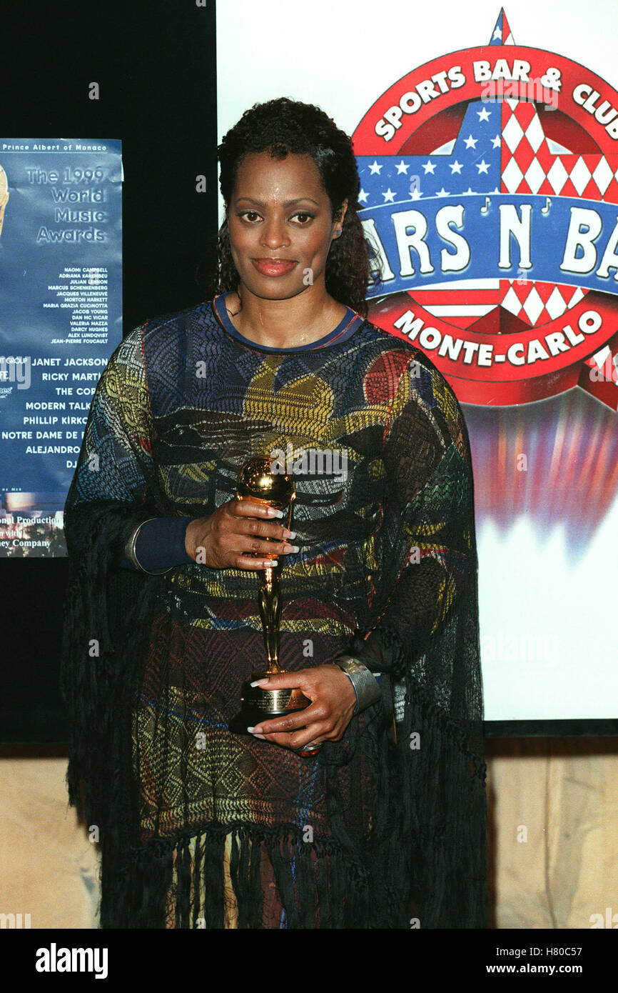 Desree hi-res stock photography and images - Alamy