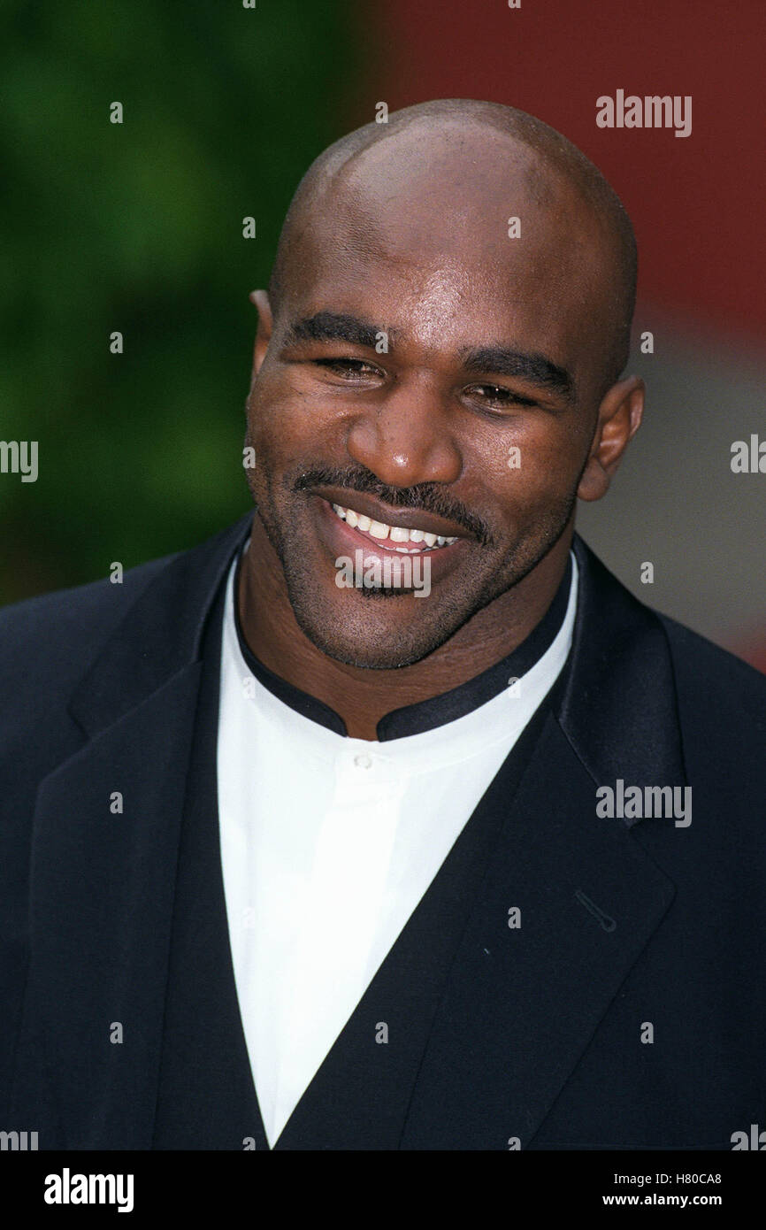 Evander holyfield hi-res stock photography and images - Alamy