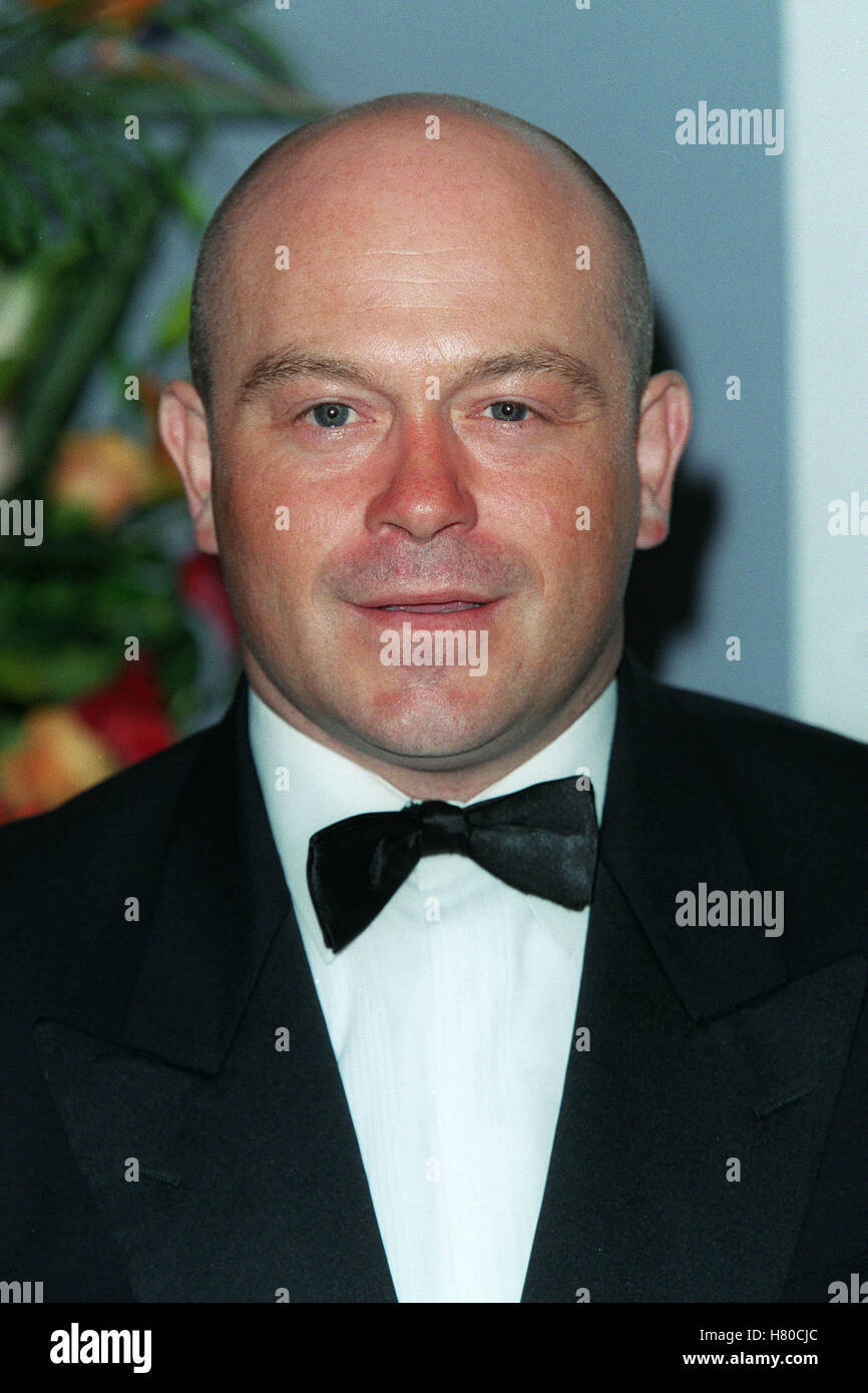 Ross kemp hi-res stock photography and images - Alamy