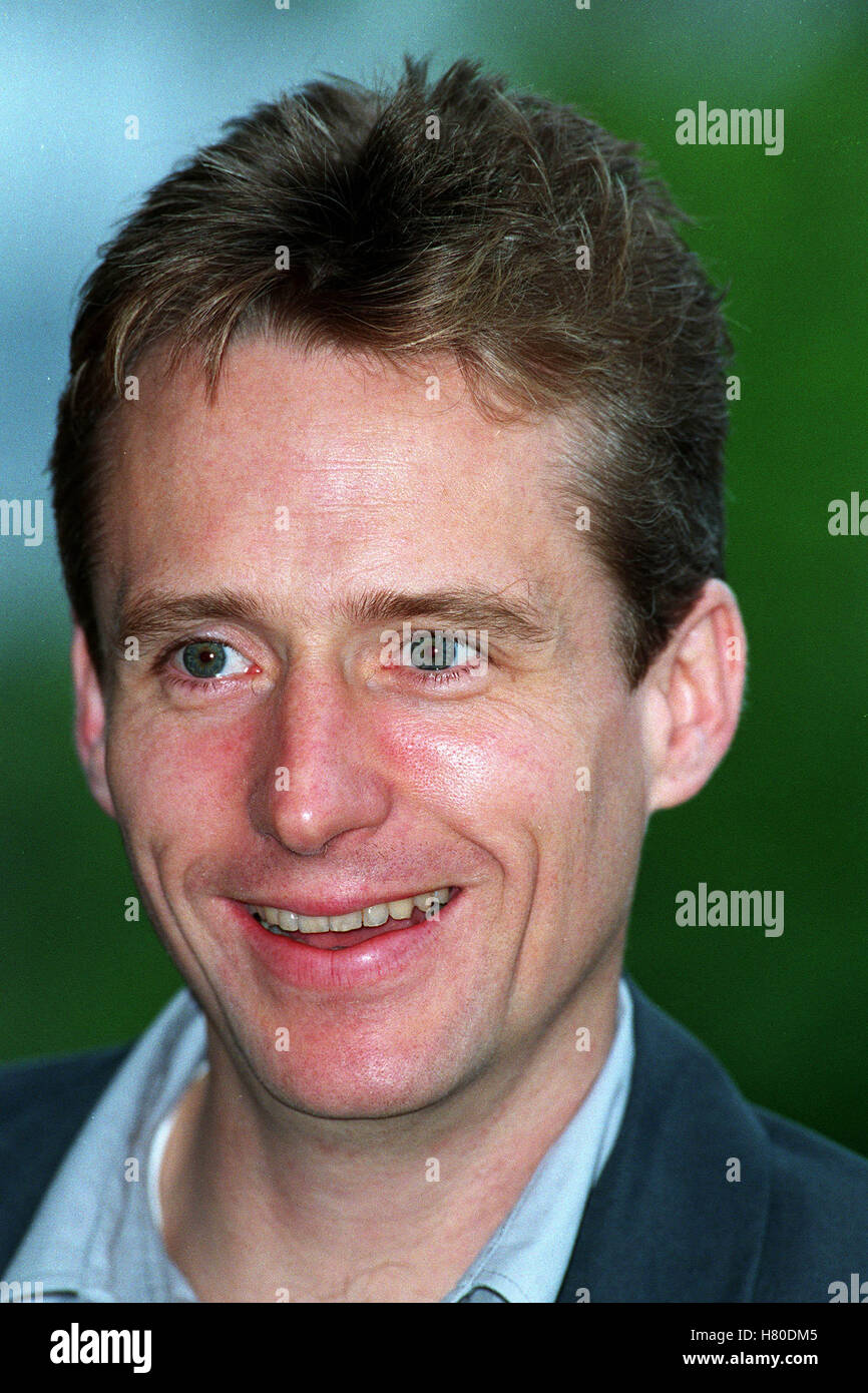 Linus Roache Batman Begins