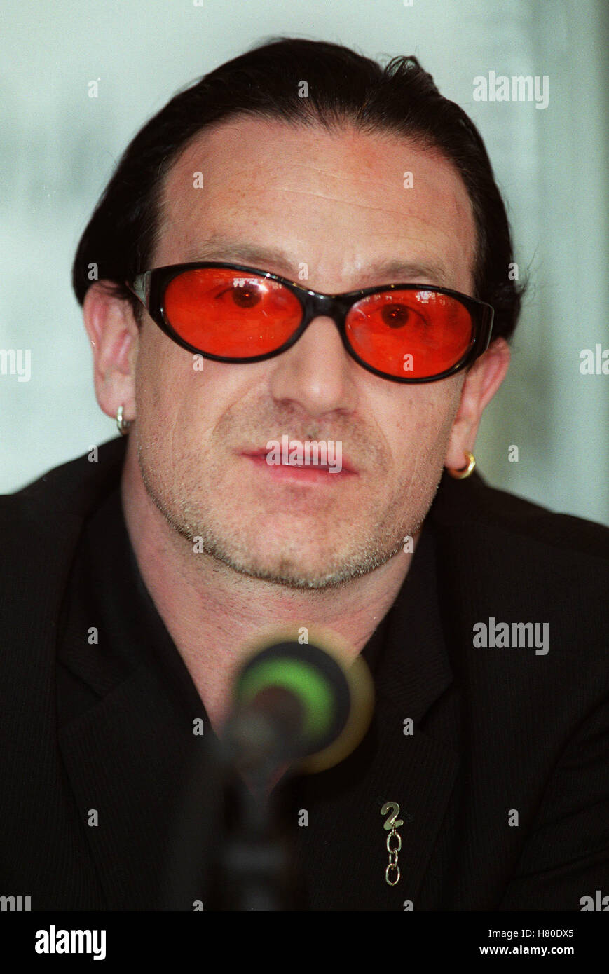 Bono sunglasses hi-res stock photography and images - Alamy