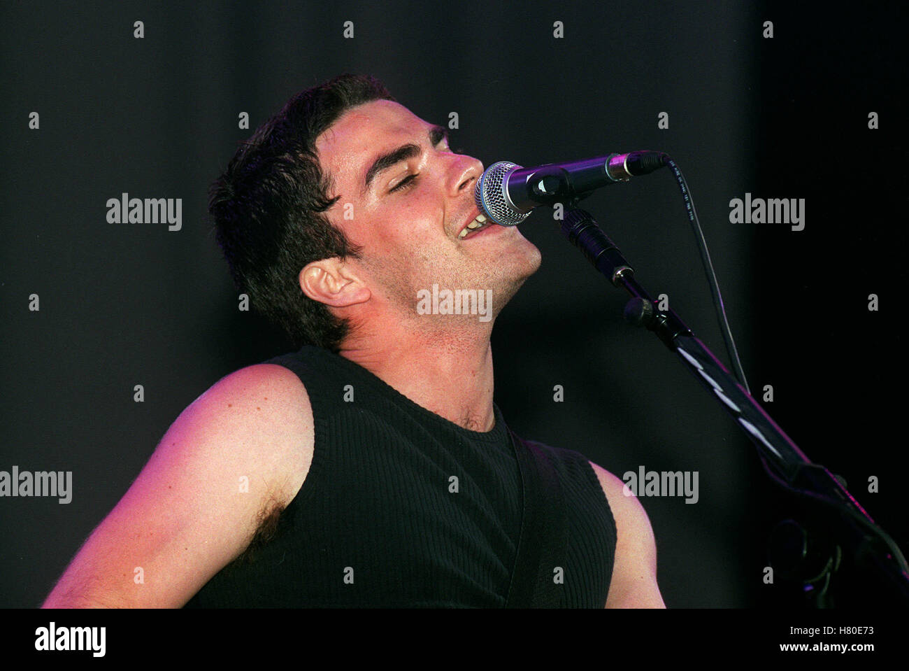 Kelly jones stereophonics 1999 hi-res stock photography and images - Alamy