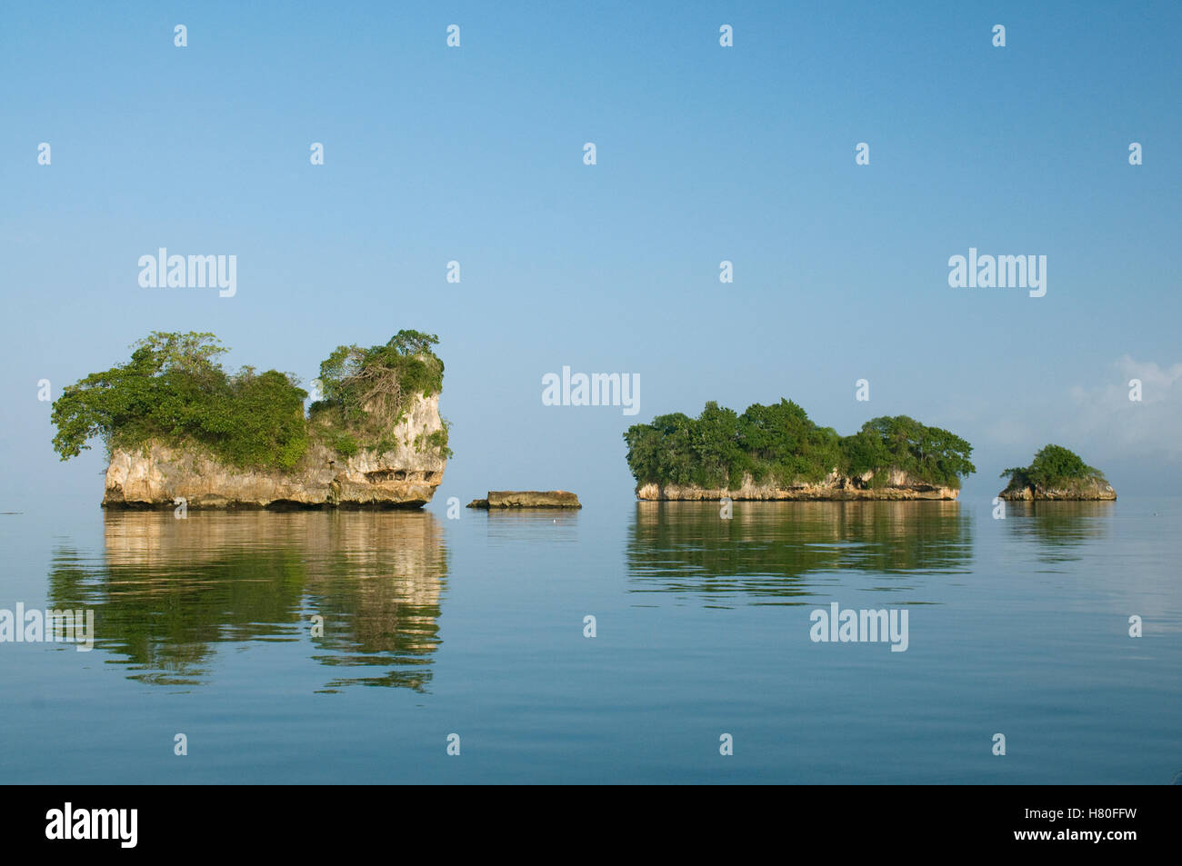 Limestone islands, Los Haitises National Park, Dominican Republic Stock ...