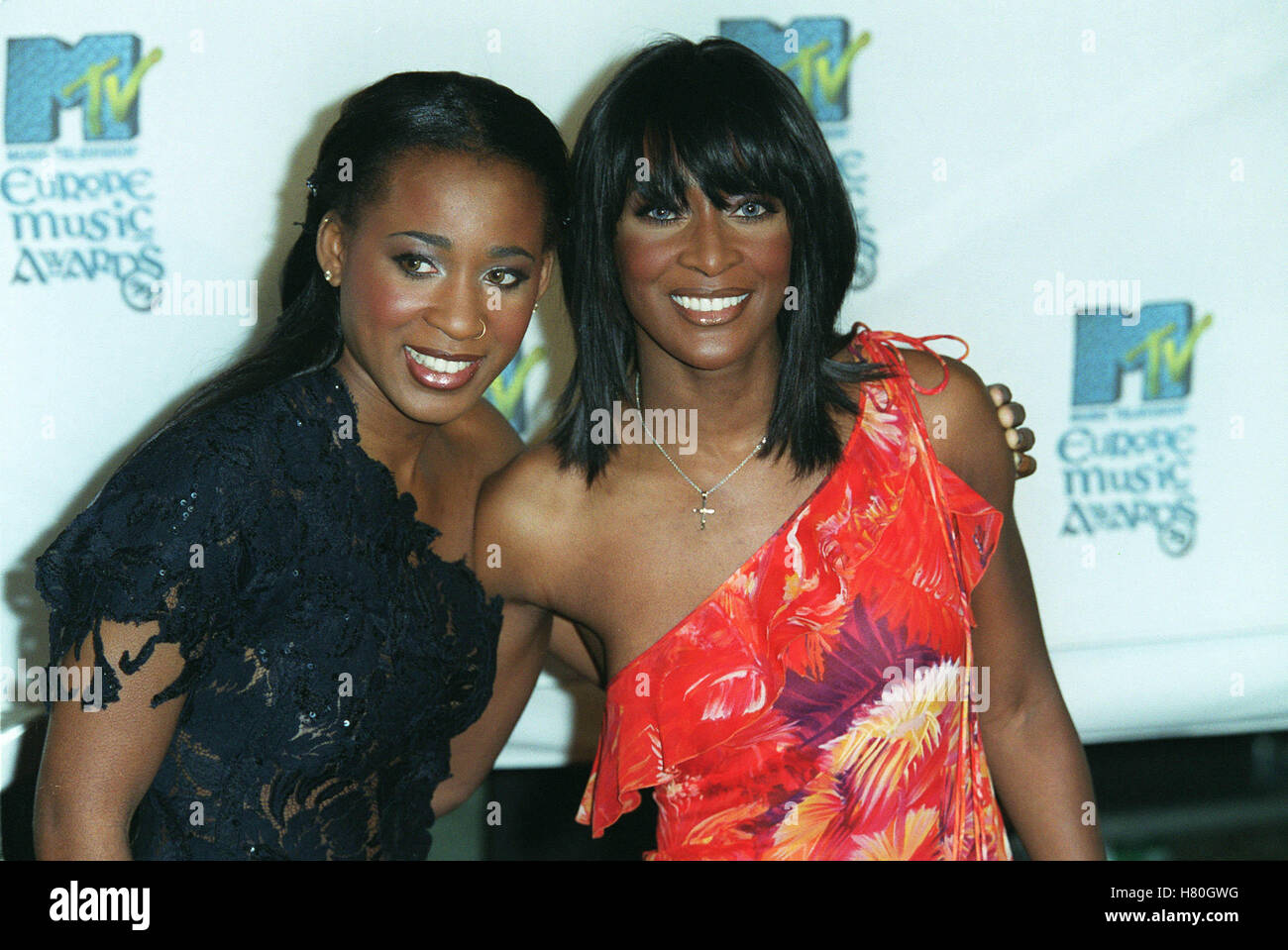 EASTHER & VERNIE BENNETT 14 November 1999 Stock Photo - Alamy
